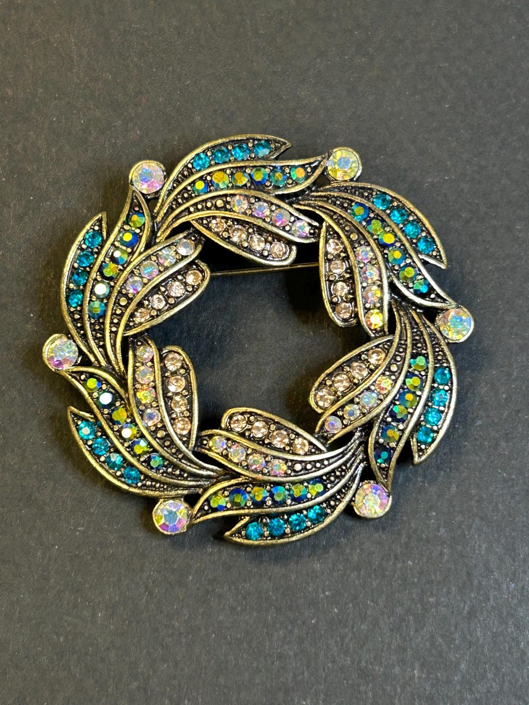 1928 Regency Giovanne Wreath Brooch - Etsy