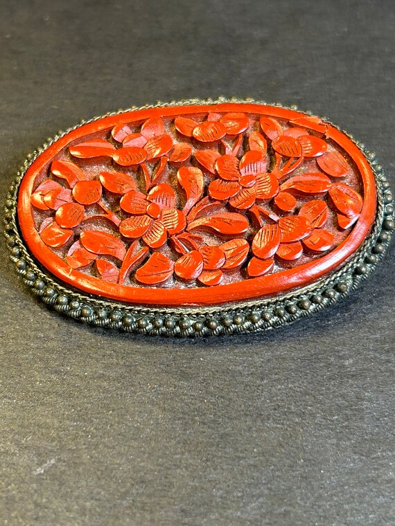 Vintage hand carved Chinese Cinabar flower brooch - Gem