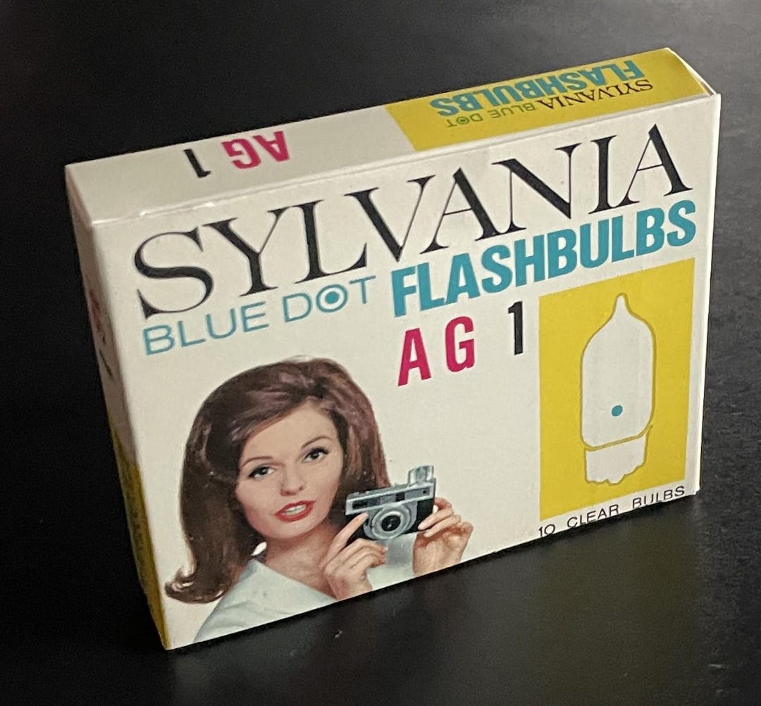 Box With 10 Vintage Sylvania AG1 Flashbulbs for Analog Photography - Etsy
