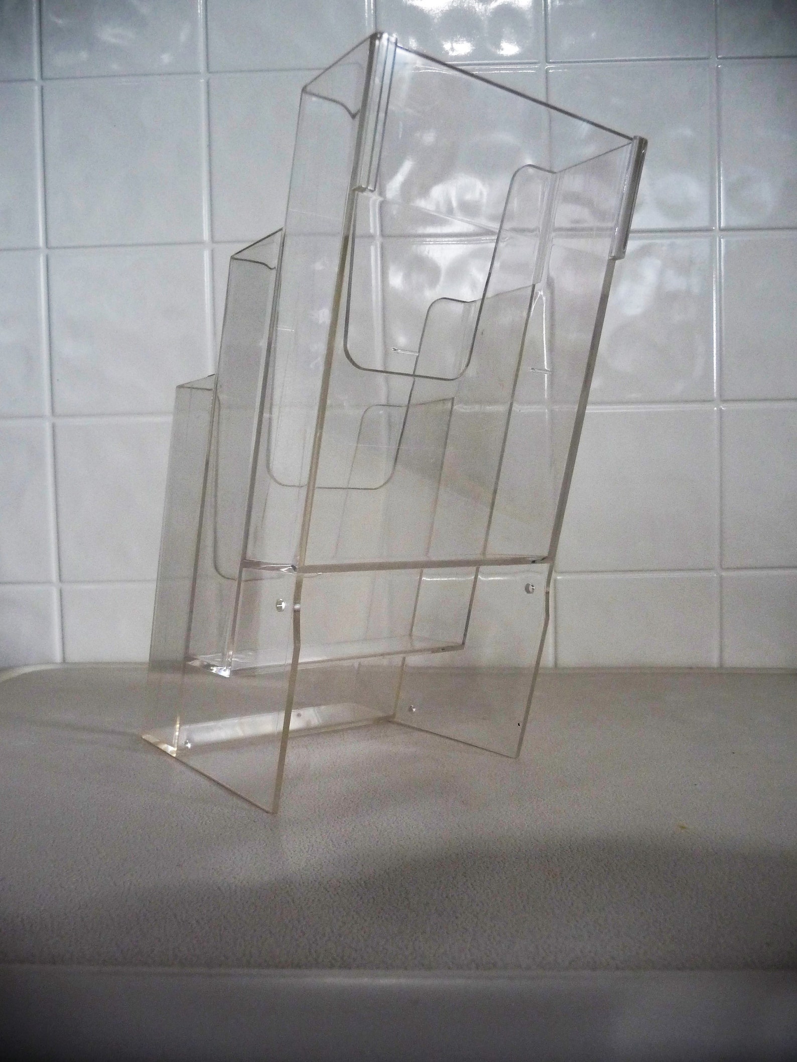 Clear Acrylic Standing Tri-fold Brochure Holder With 3 Vertically ...