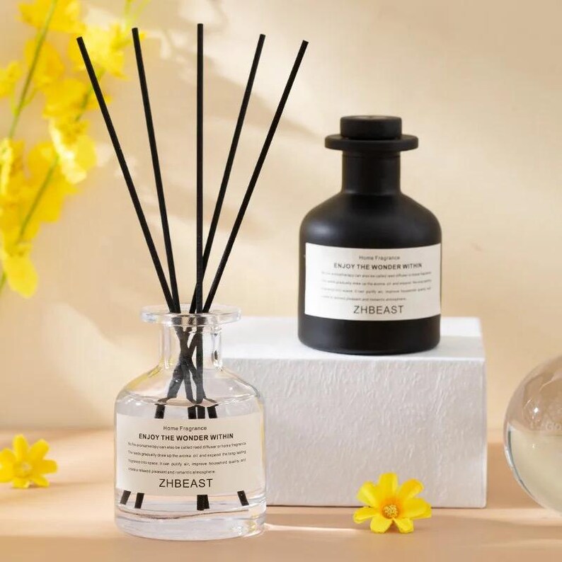 Minimalist Reed Diffuser – Elegant Home Fragrance Bottle [pre-sale ...