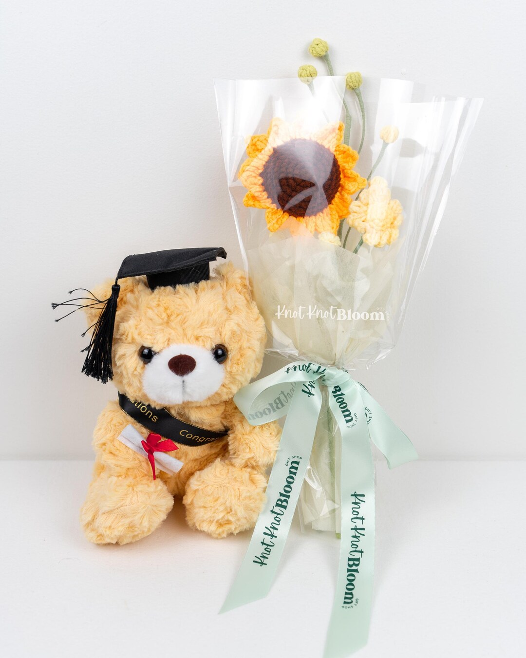 Cute Graduation Bear + Crochet Flower Set / Graduation Gift / Teacher's ...