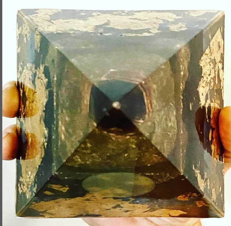 Powerful Nubian Pyramid Orgonite Matrix Featuring a Gold Tesseract and ...