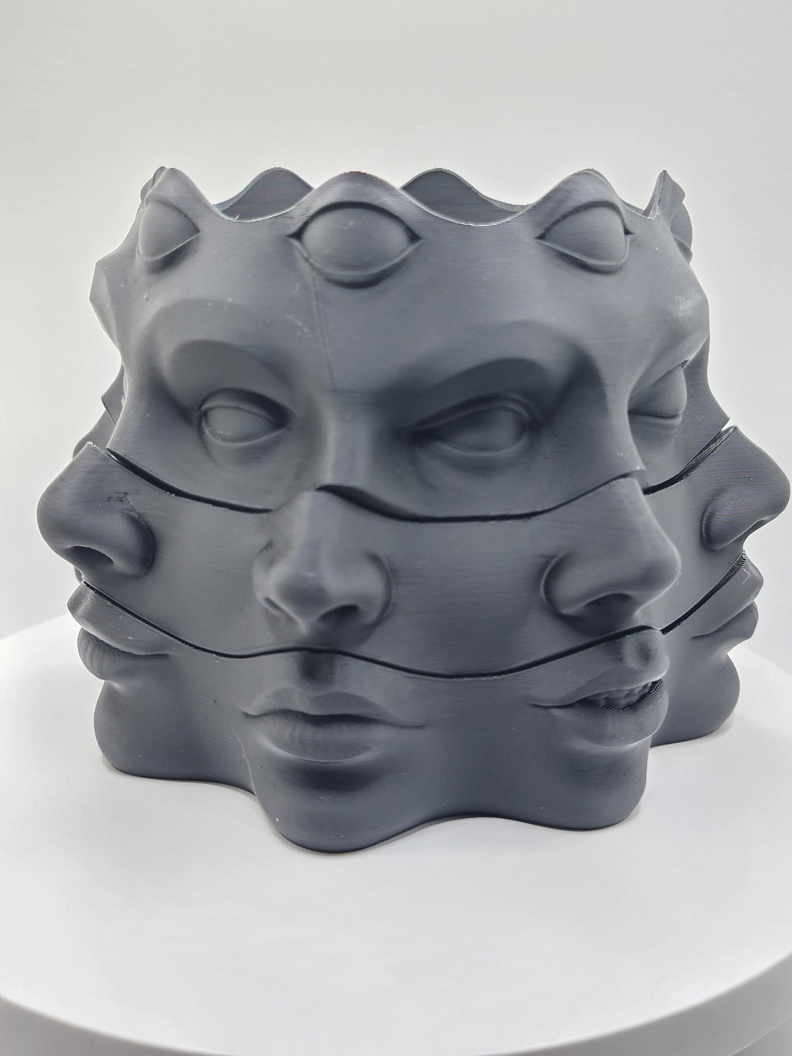 Multi-faced Rotating Optical Illusion Vase - 3D Printed Rotating Art ...