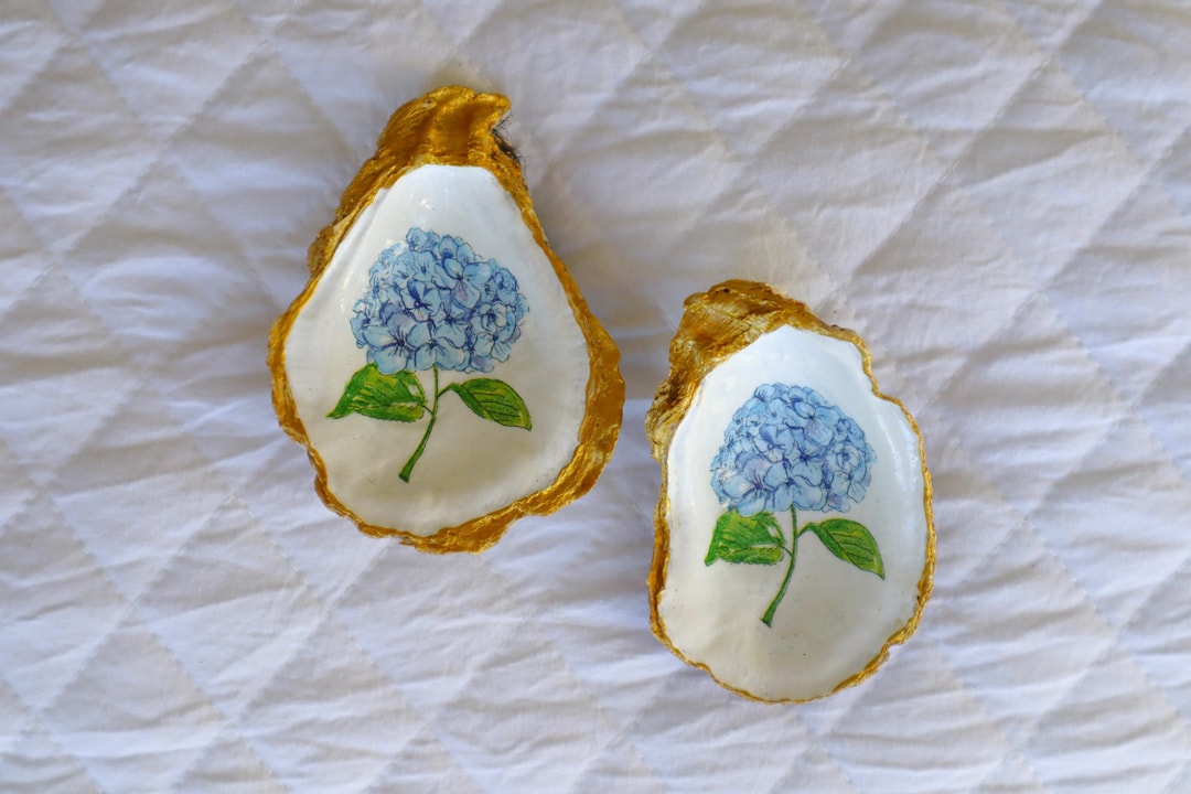 Blue Hydrangea Oyster Shell Jewelry Holder Dish - Etsy