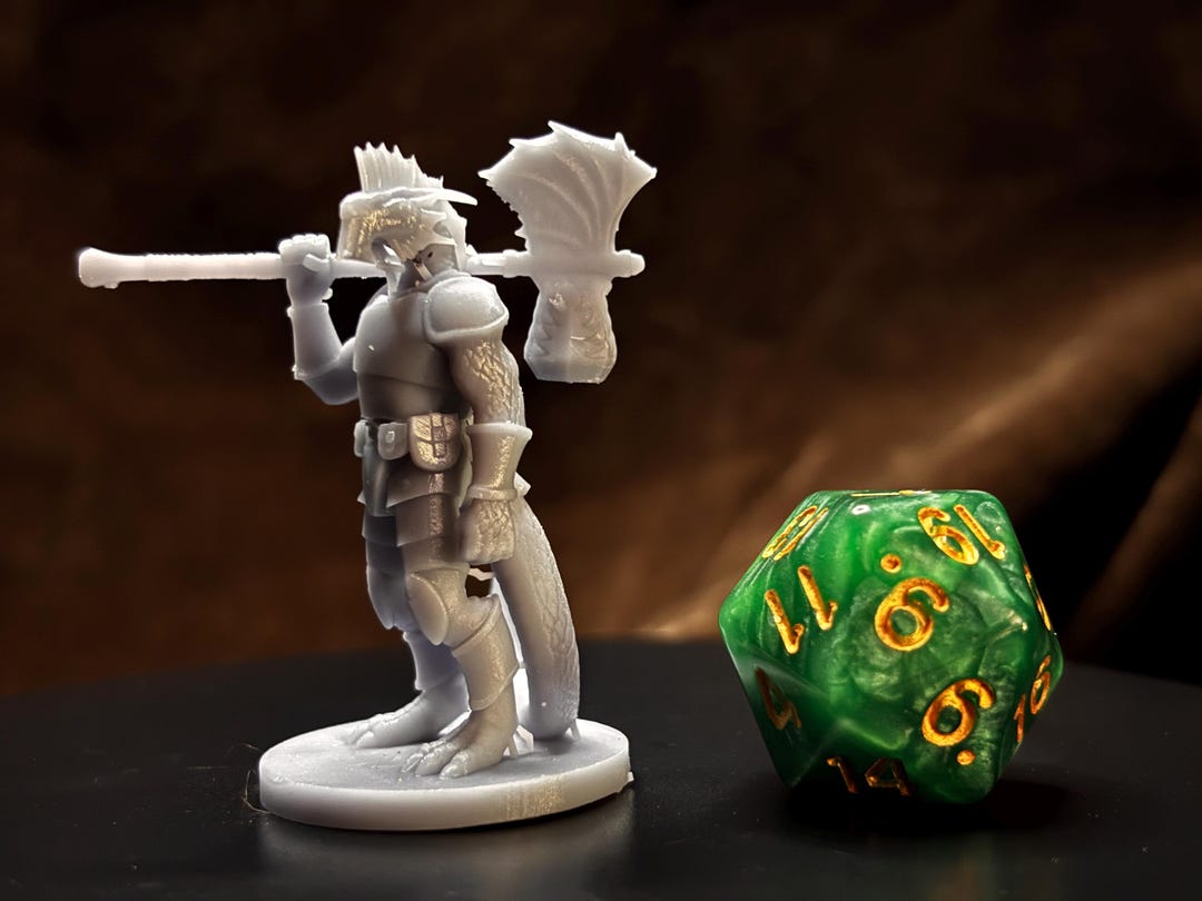 Lizardfolk Barbarian /w Greataxe D&D 5e Miniatures 3D Printed Minis ...