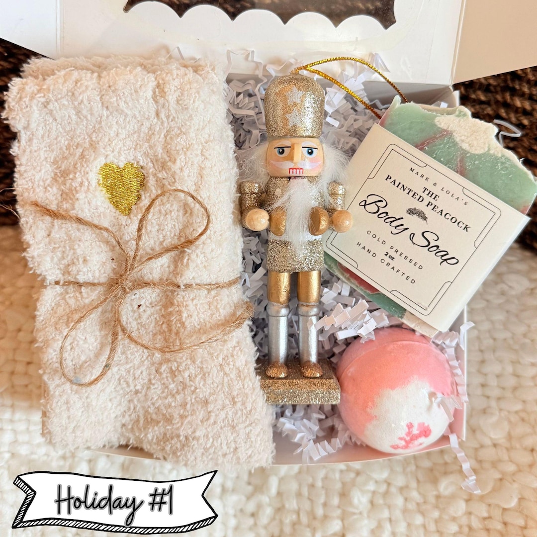 Holiday Women’s Gift Box Spa Gift for Her Self Care Package Pamper Box ...