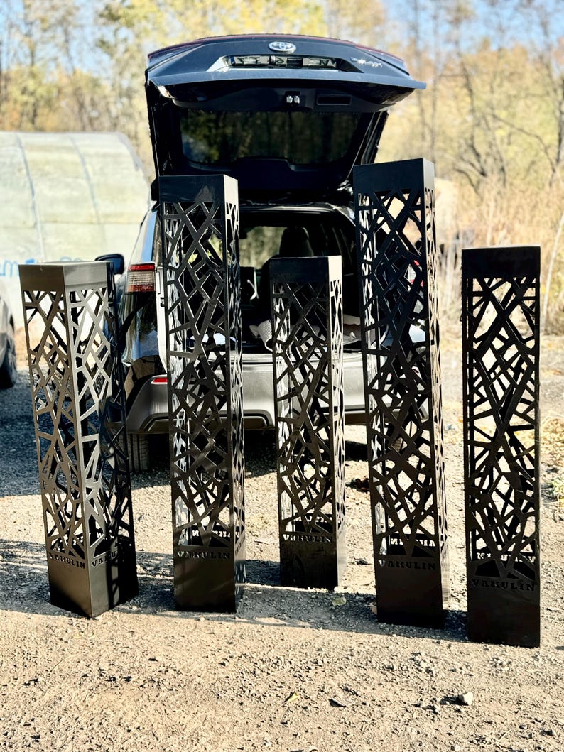 Garden Decor Yard Sculpture With LED Lights Metal Garden Column Unique ...