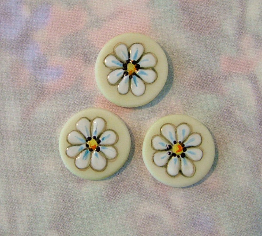 Daisy Round Buttons Handmade and Hand Painted 1/2 Inch - Etsy