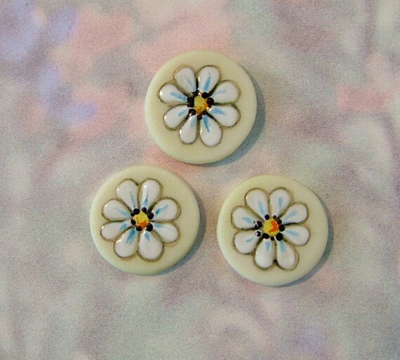 Daisy Round Buttons Handmade and Hand Painted 1/2 Inch | Etsy