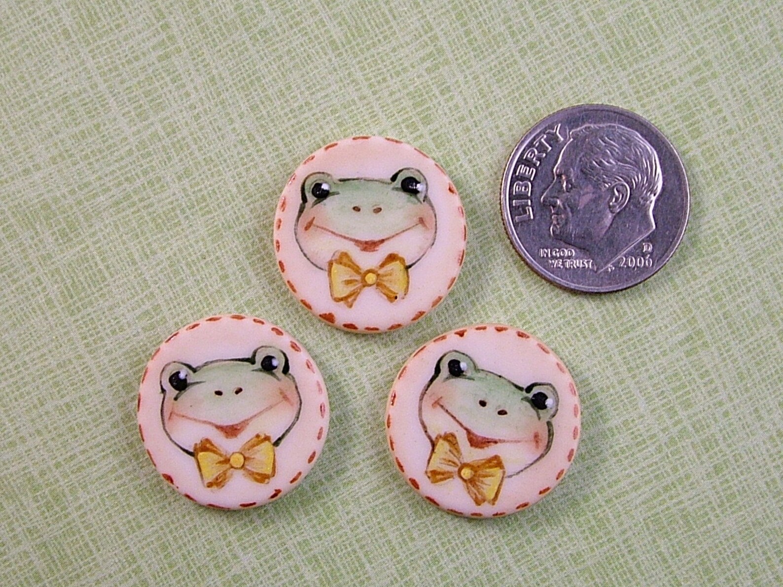 Frog Button Set of 3 - Etsy