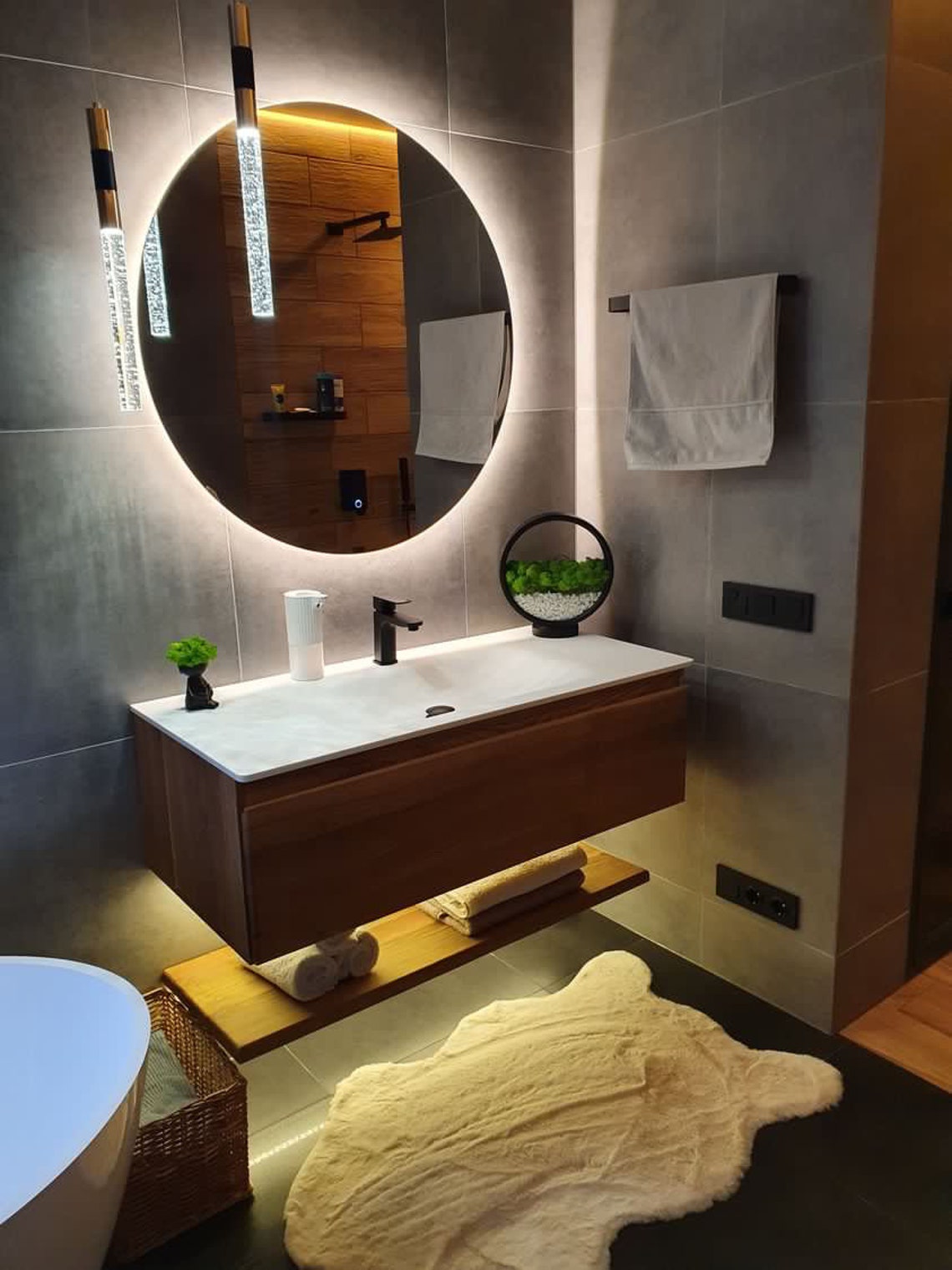 Round Aesthetic Mirror With Background Lighting, Modern Mirror, Circle ...