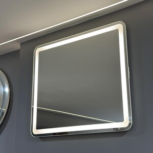 Rectangle Mirror With Rounded Corners and Frontal Face Illumination ...