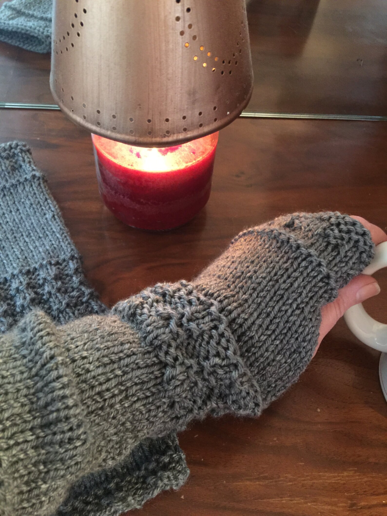 Outlander Inspired Claire's Fingerless Mitts Hand Knit Dark Grey FREE ...