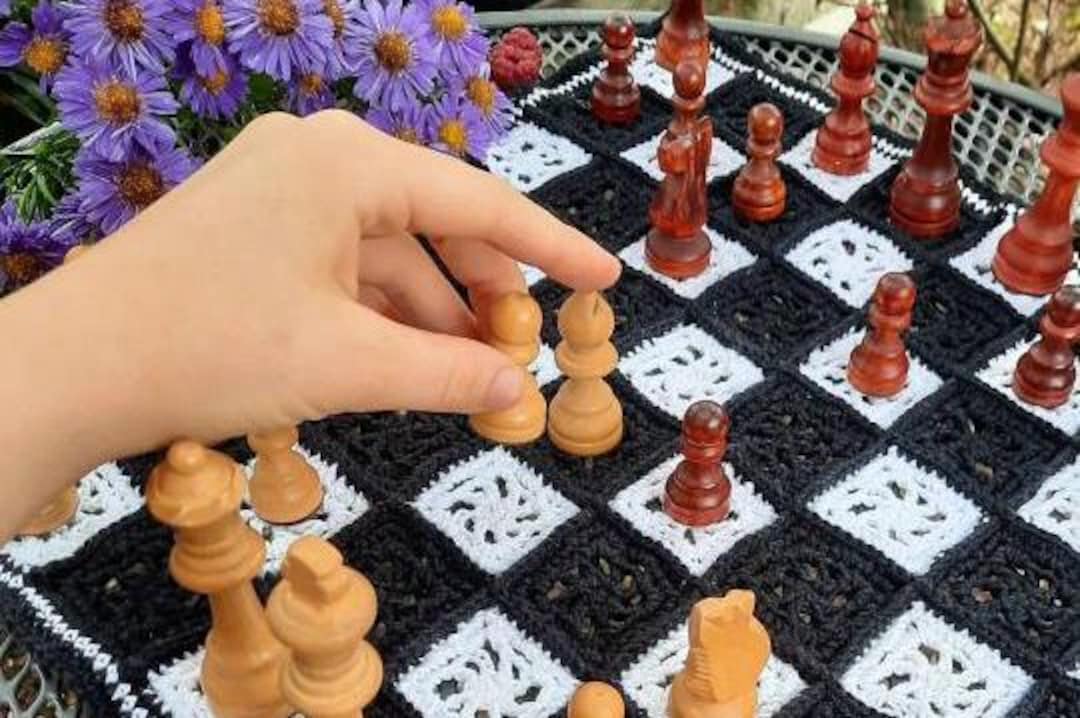 Granny Square Chess Board | Crochet Pattern by Delphinescrochets ...