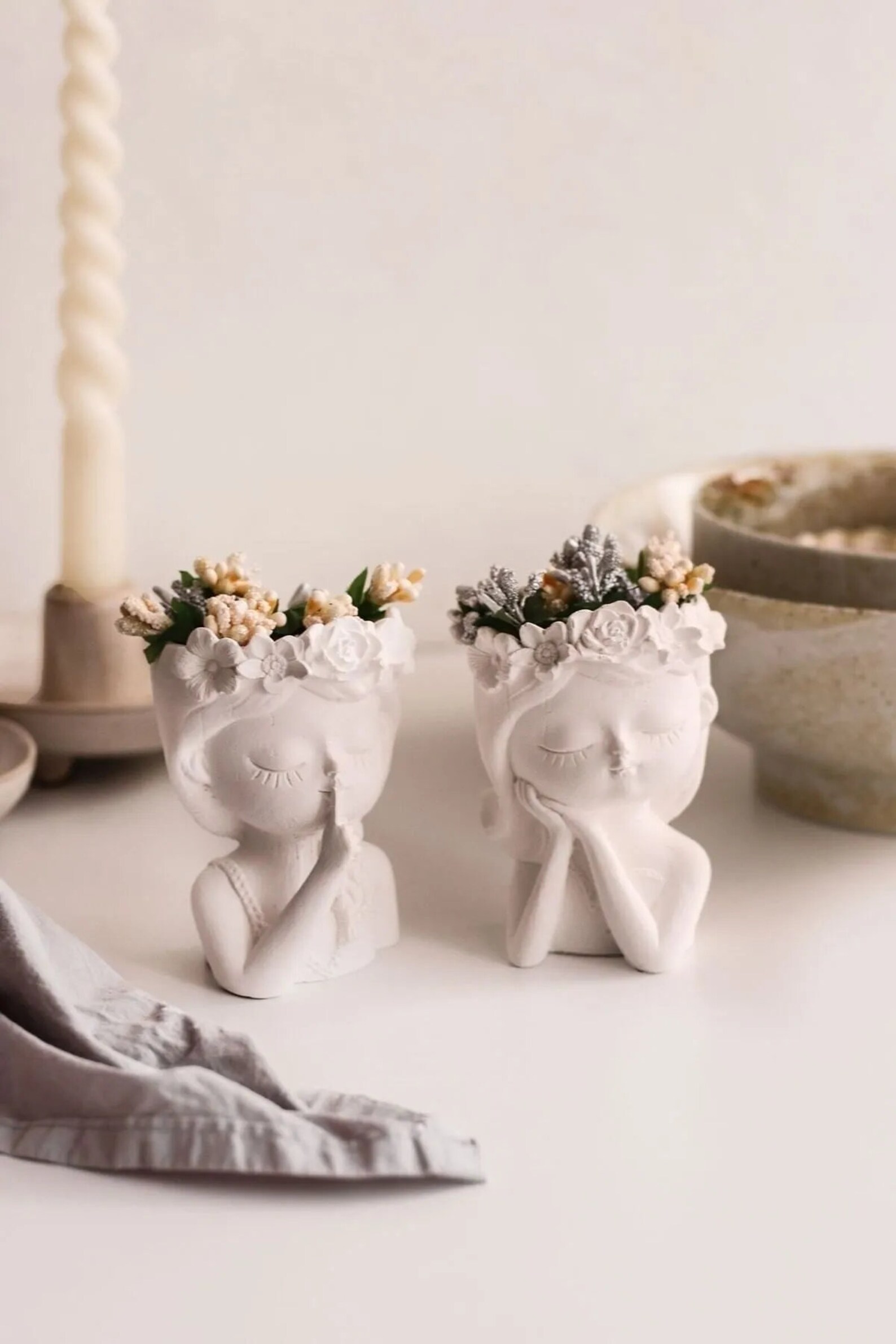Elegant White Double Sisters Vase With Flowers Decorative Girl Head ...