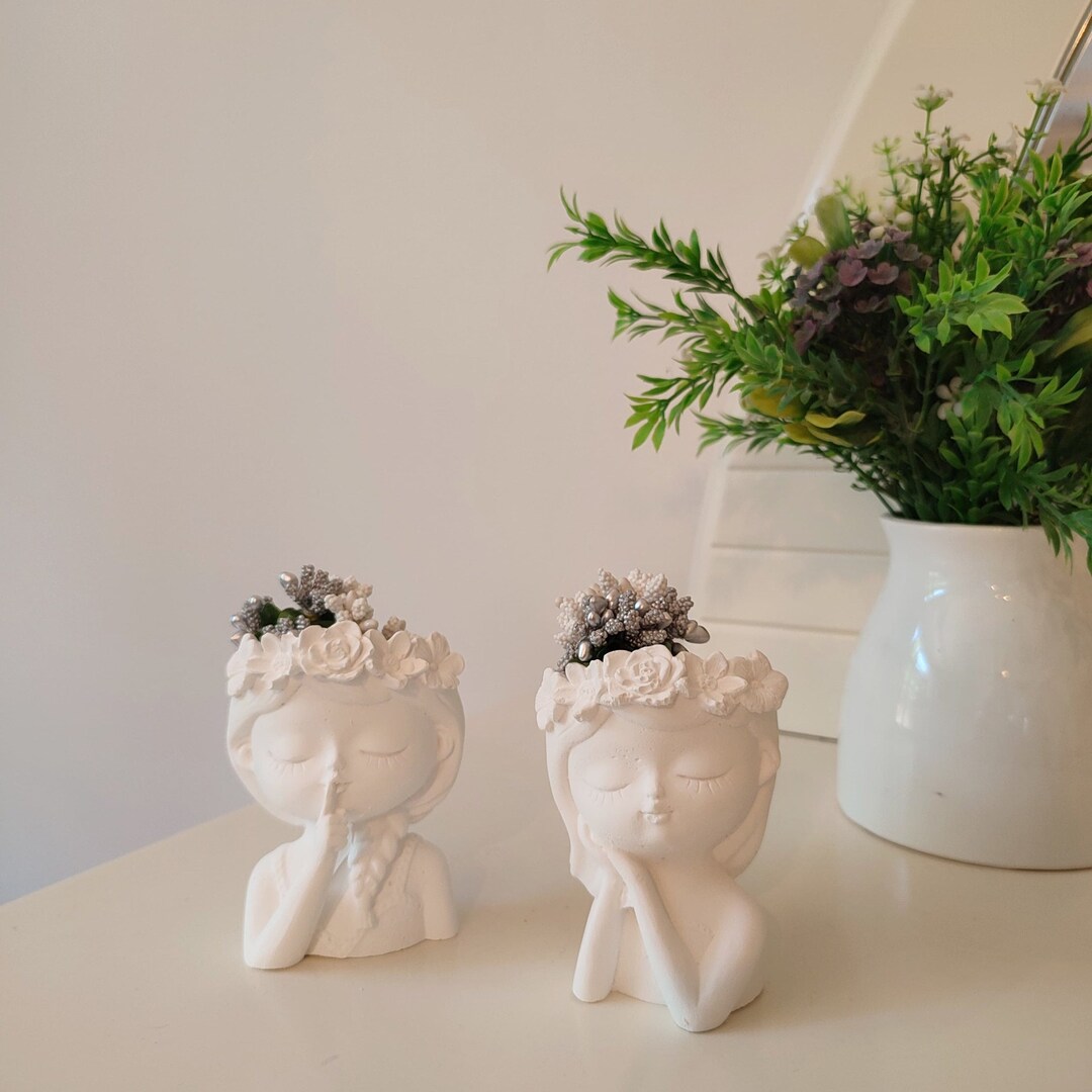 Elegant White Double Sisters Vase With Flowers | Decorative Girl Head ...