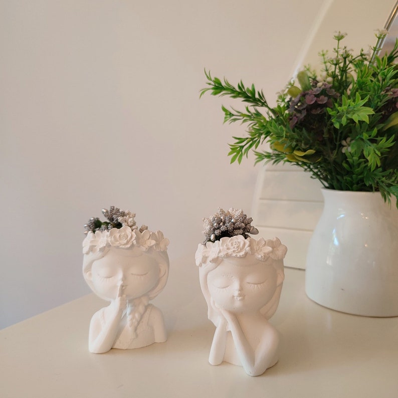Elegant White Double Sisters Vase With Flowers | Decorative Girl Head ...