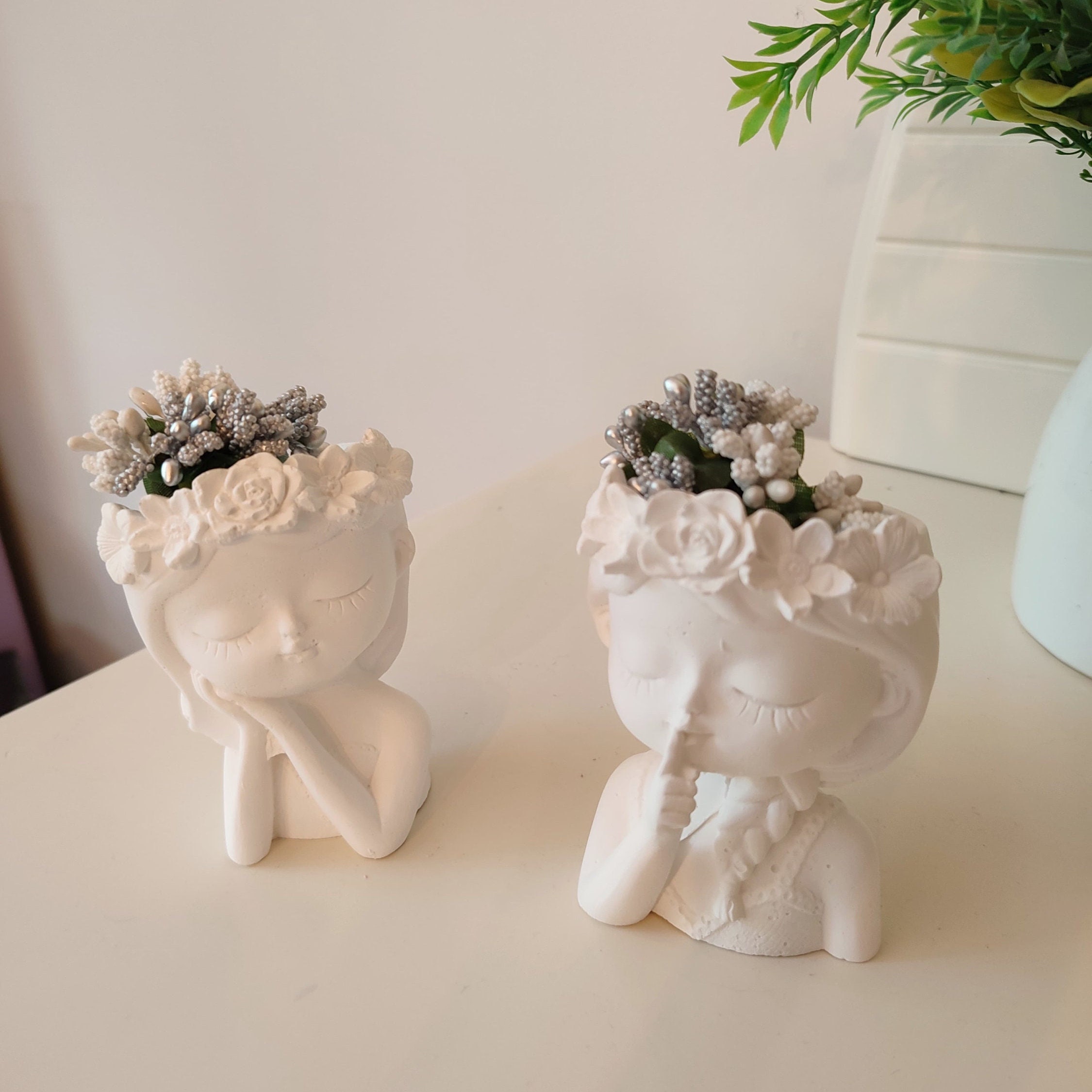 Elegant White Double Sisters Vase With Flowers | Decorative Girl Head ...