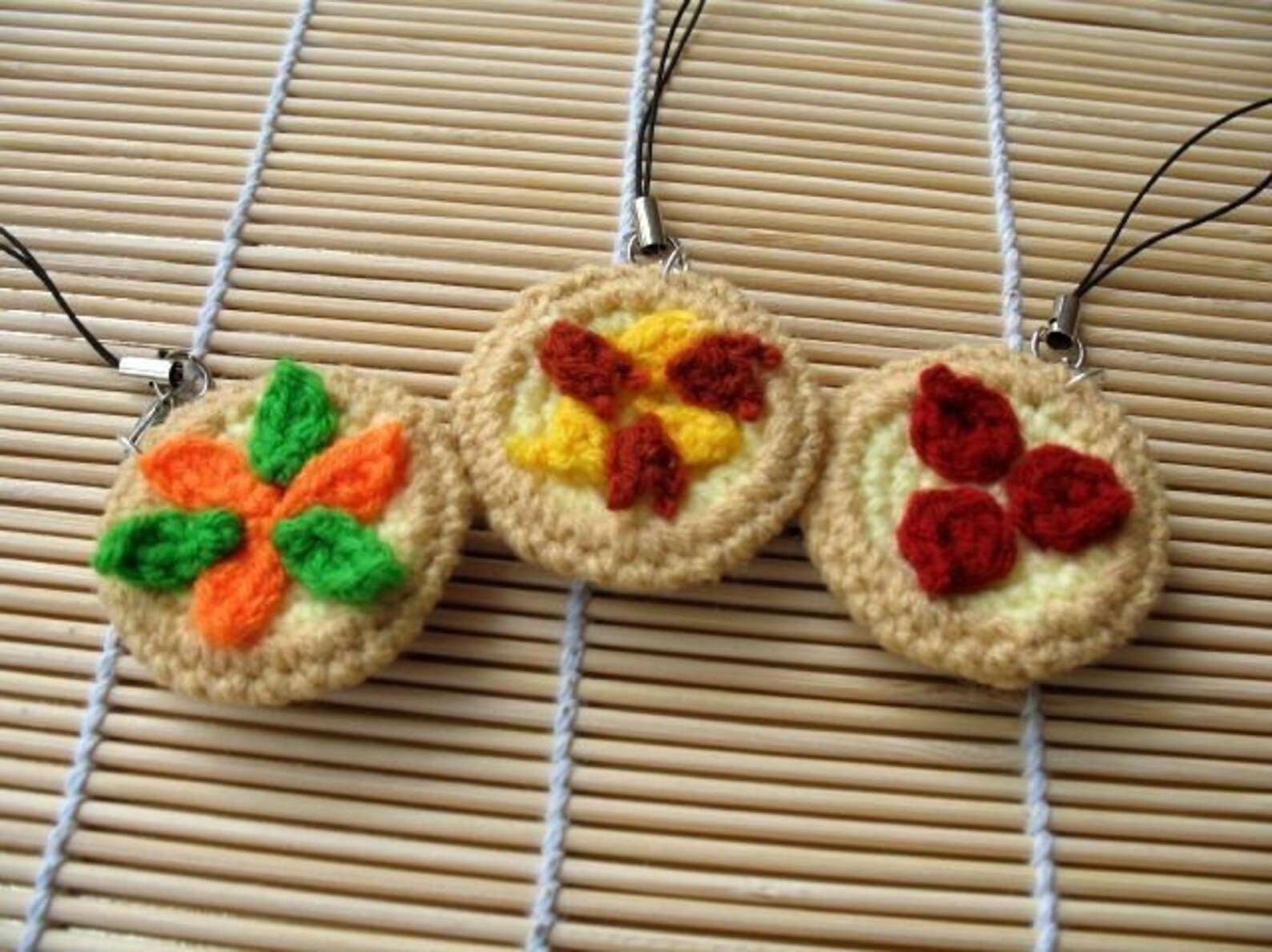 Miniature Crochet Pattern PIZZA AND BISCUITS Cell Phone - Etsy