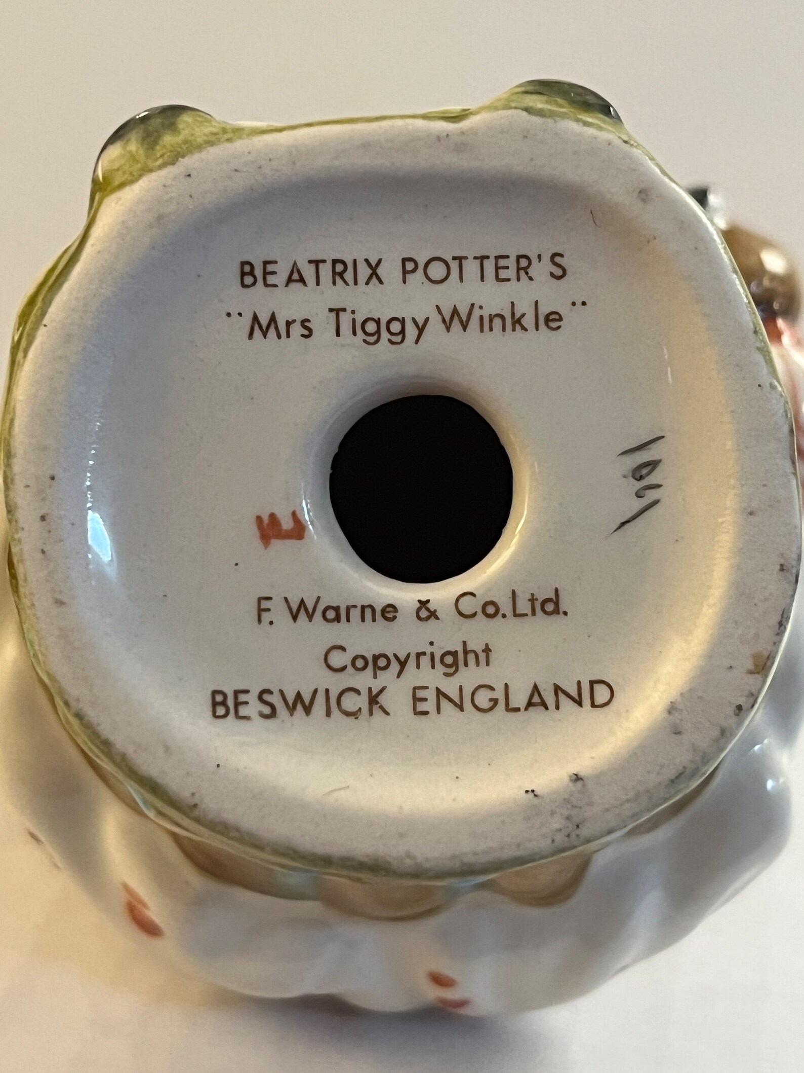 Beatrix Potter mrs. Tiggy Winkle Figurine - Etsy