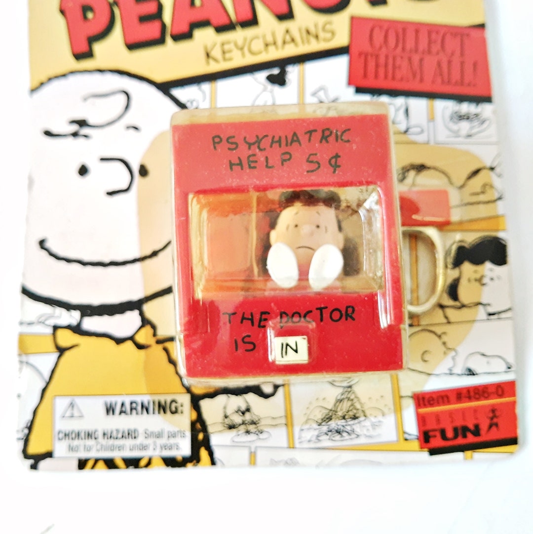 Lucy Psyciatric Booth, Snoopy Collectible Keychain, Detailed Figural ...