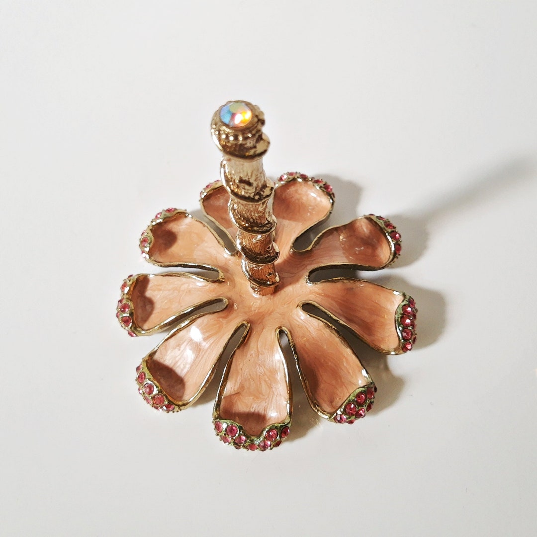 Flower Ring Holder, Center Post Dish, Peach Color Enamel Metal Ring ...