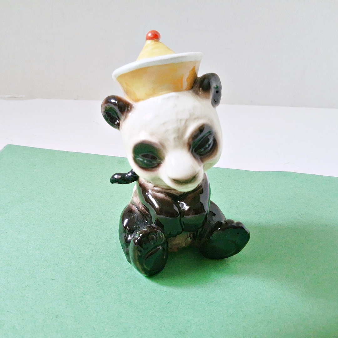 Goebel Panda Bear With Chinese Emperor Hat Animals of the World ...