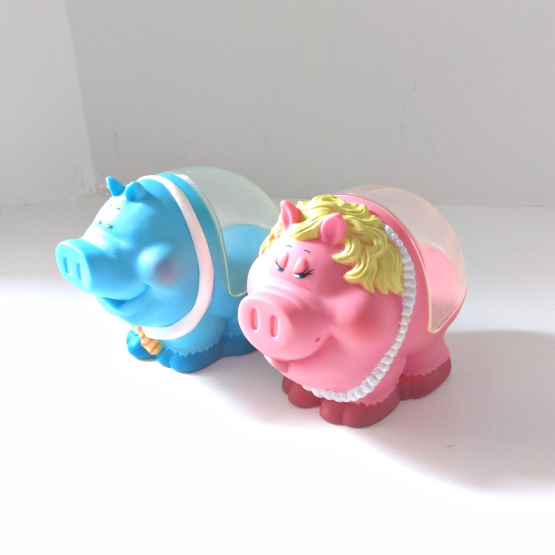 Cute Mr and Mrs Pigs, Coin Piggy Banks, Chauvinist Party Pigs Pink and ...