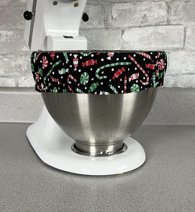 Peppermint Christmas Candy on Black, Reversible Bowl Cover, Reusable ...