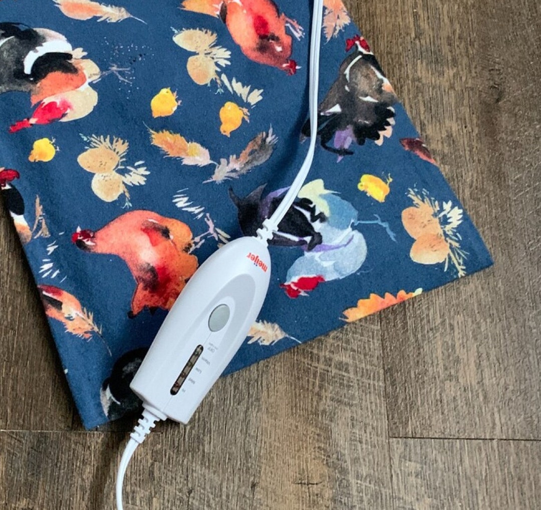 Chickens and Roosters, 1 Layer Flannel Cover, Electric Heating Pad ...