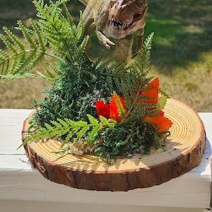 Custom Dinosaur Center Pieces ,wooden Decor,jurassic Park Center Pieces ...
