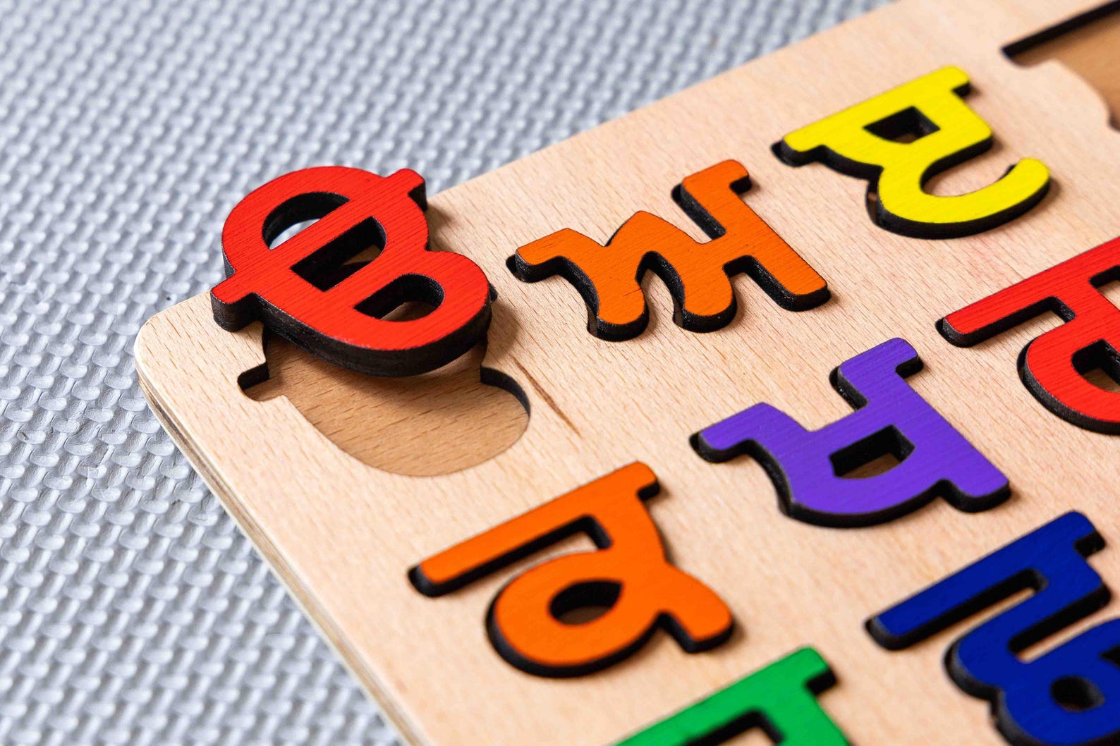 Knotty Alphabet Punjabi Board, Punjabi Puzzle for Kids Penti Alphabet ...