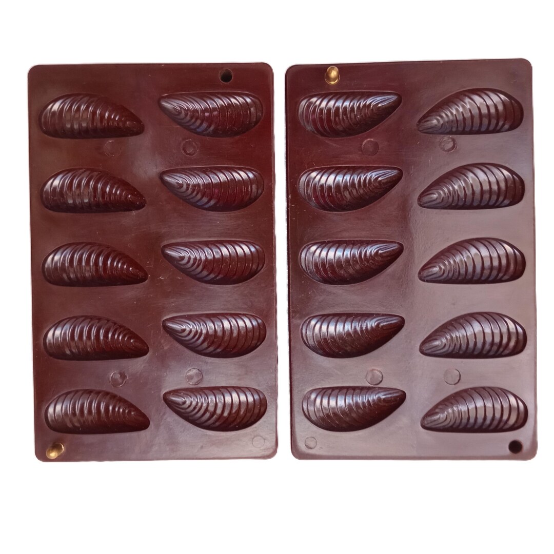 Antique Vintage 1940s Bakelite Chocolate Candy Shell Shaped Mold With ...