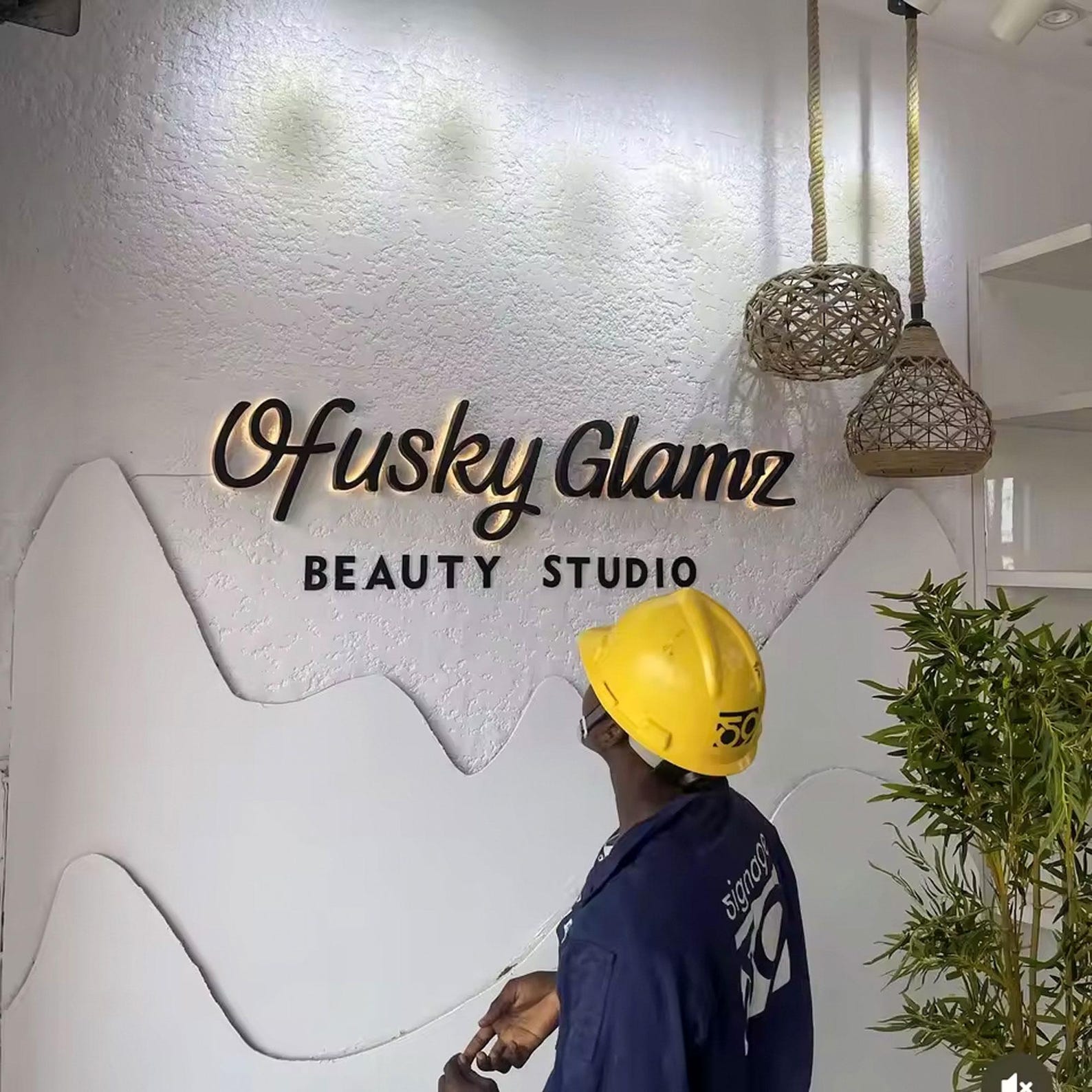 Custom Backlit Beauty Salon Sign: 3D Channel Letters, Illuminated ...