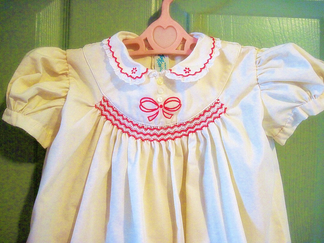 Vintage Tiny Tots Baby Dress Smocked , Lace Trim Short Sleeve Dress ...