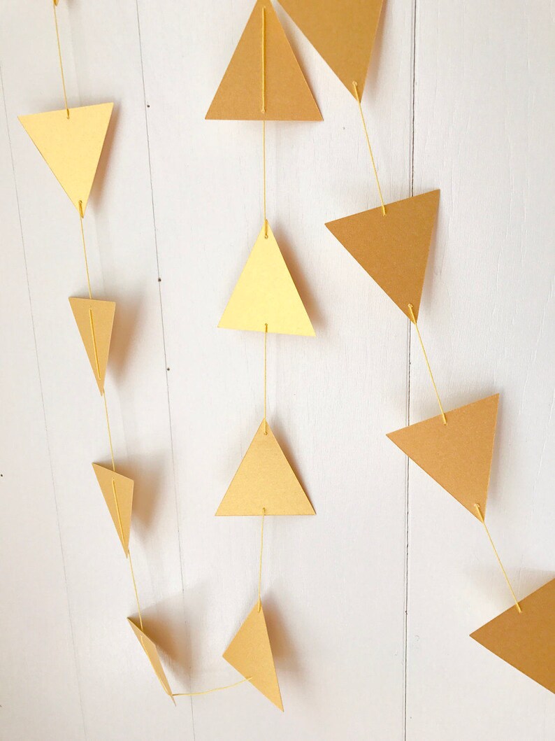 Triangle Arrow Gold Garland Bunting / Geometric wall hanging / | Etsy