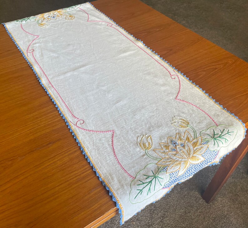 Vintage Golden Lotus Lily Pad Linen Table Runner or Shrine/altar Cloth ...