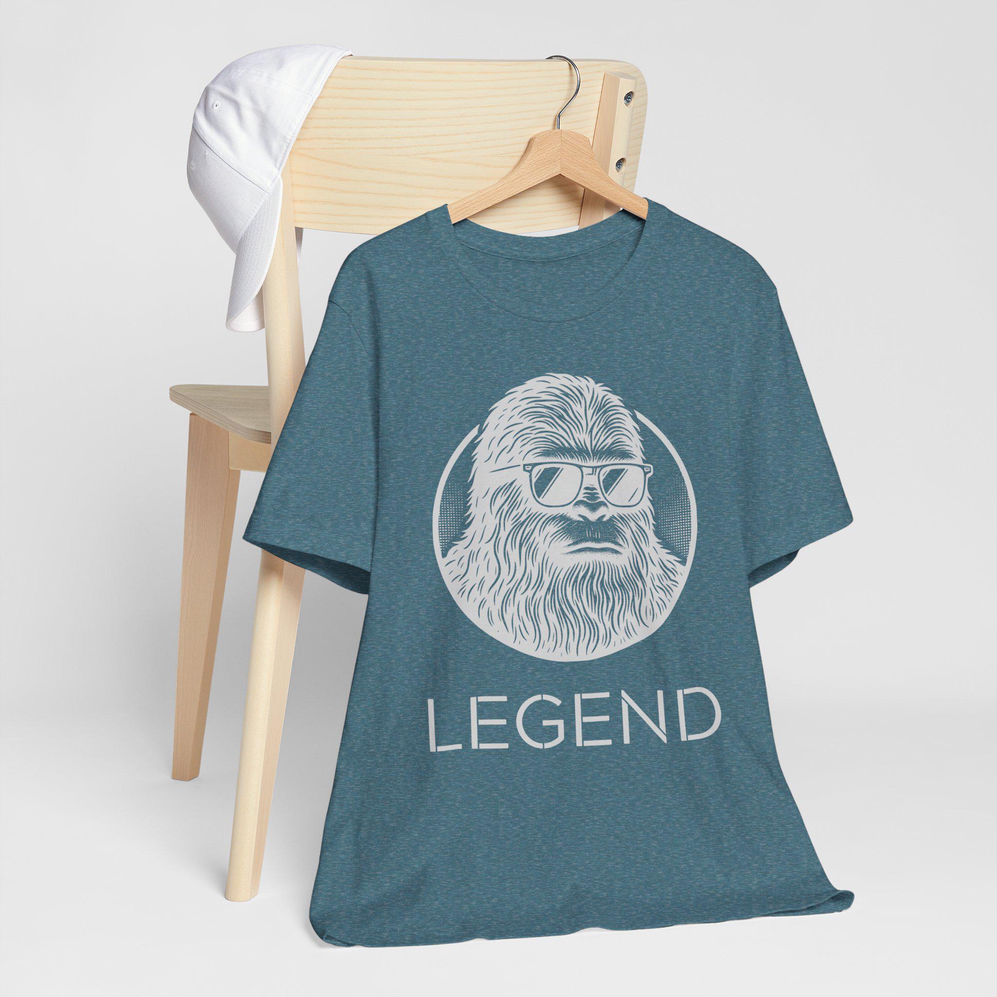 Sasquatch Bigfoot Yeti With Sunglasses Legend T-shirt - Etsy