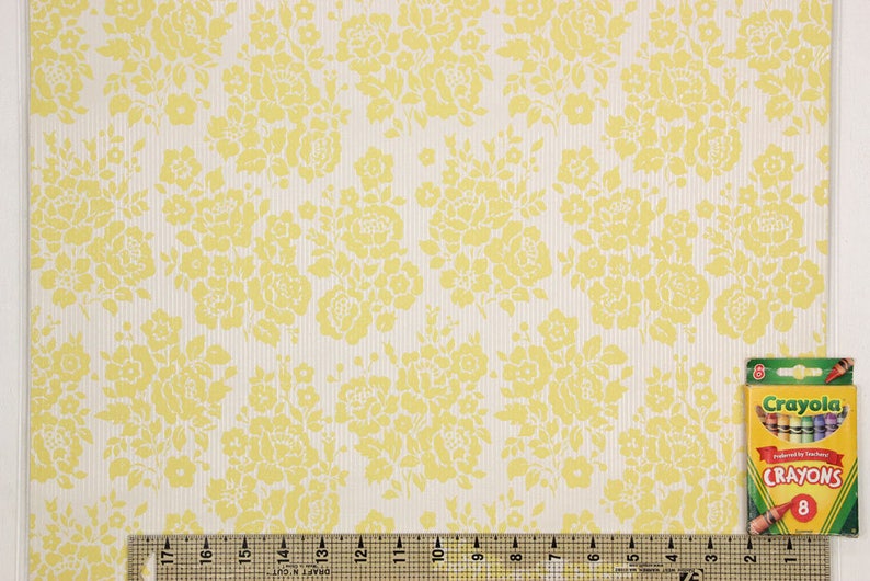 1960s Vintage Wallpaper Yellow Rose Bouquets on White by the | Etsy