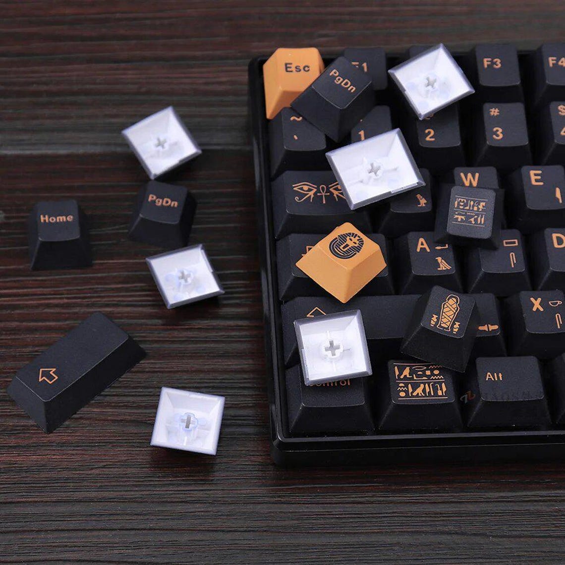Custom Mechanical Keyboard With PBT Keycaps, Cute, Cool, Artisan XDA ...