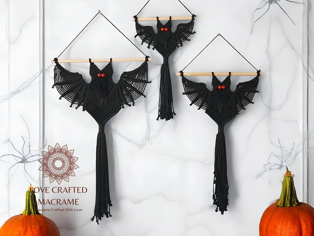 Wall Hanging Bat Macrame Halloween Decor, Dark Academia Gift, Bat ...