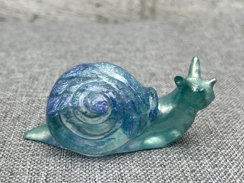 Small Resin Snail Figurine - Dragon - Etsy