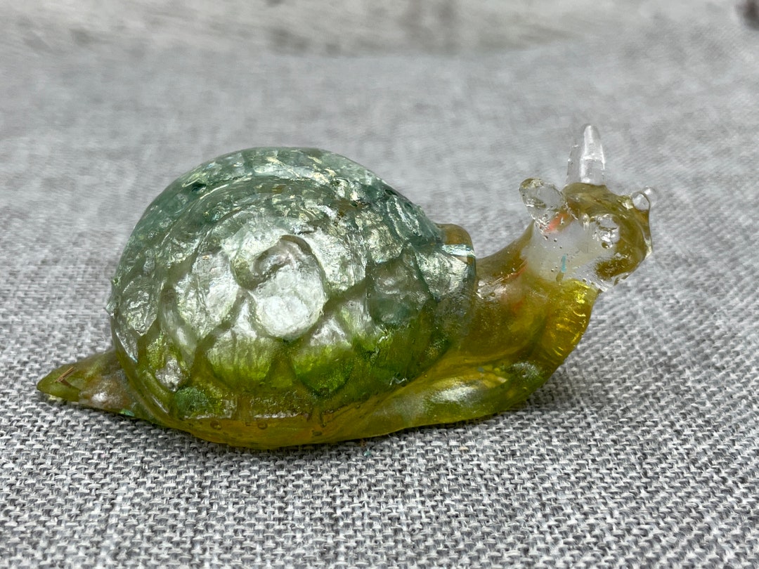 Small Resin Snail Figurine - Dragon - Etsy