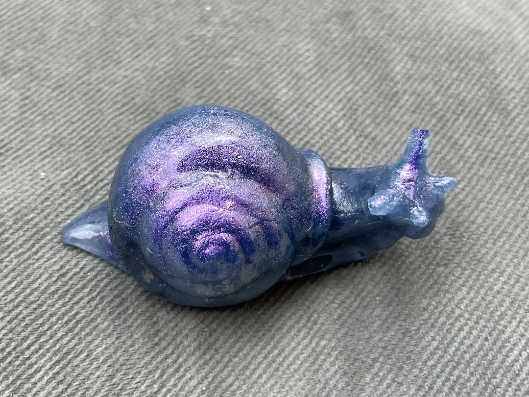 Small Resin Snail Figurine - Color Change - Etsy