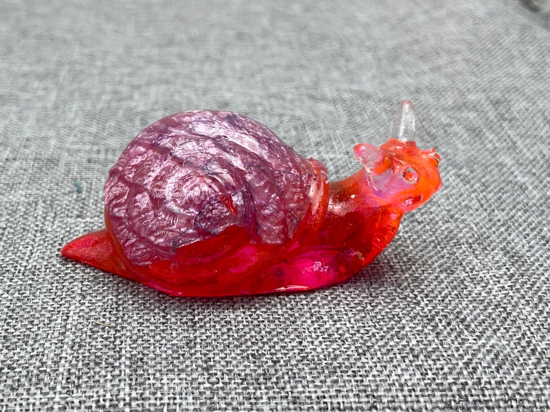 Small Resin Snail Figurine - Dragon - Etsy