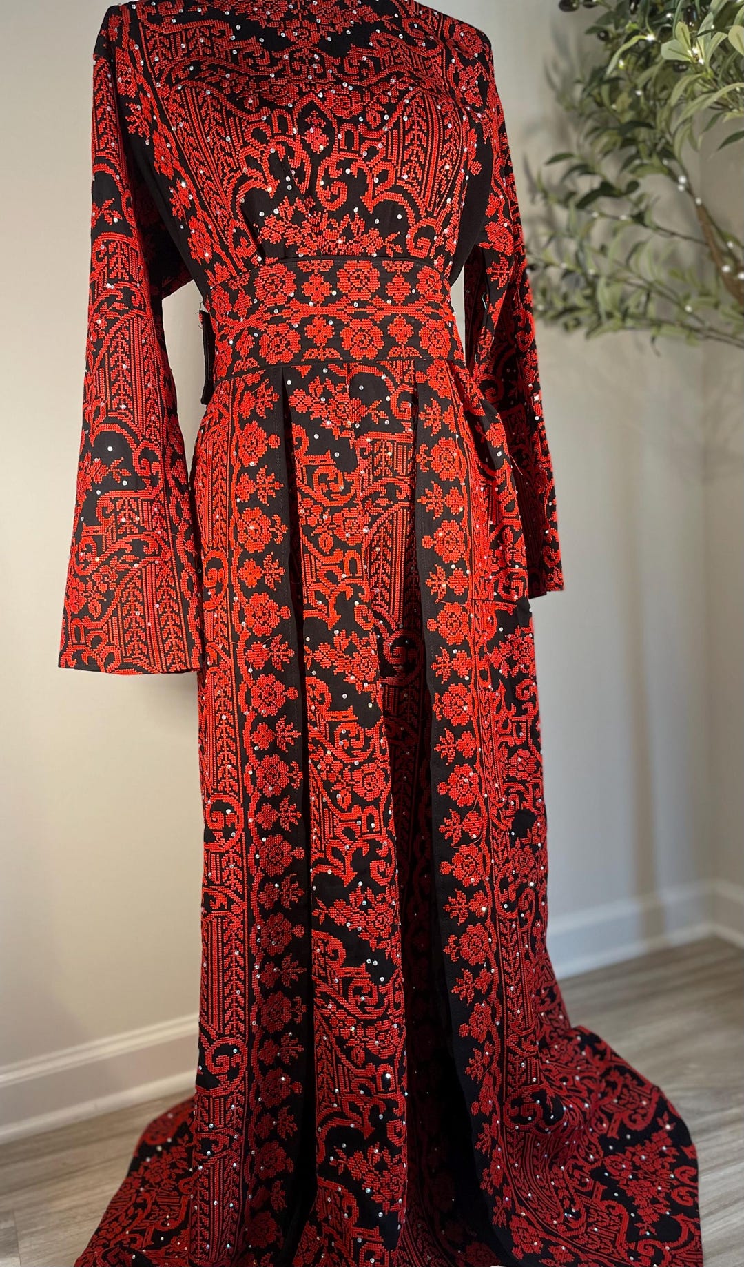 Gaza, Palestinian , Traditional Clothing, Shawls Thobes Thobe ...