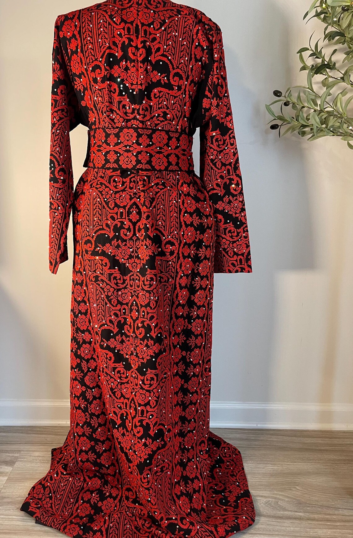 Gaza, Palestinian , Traditional Clothing, Shawls Thobes Thobe ...