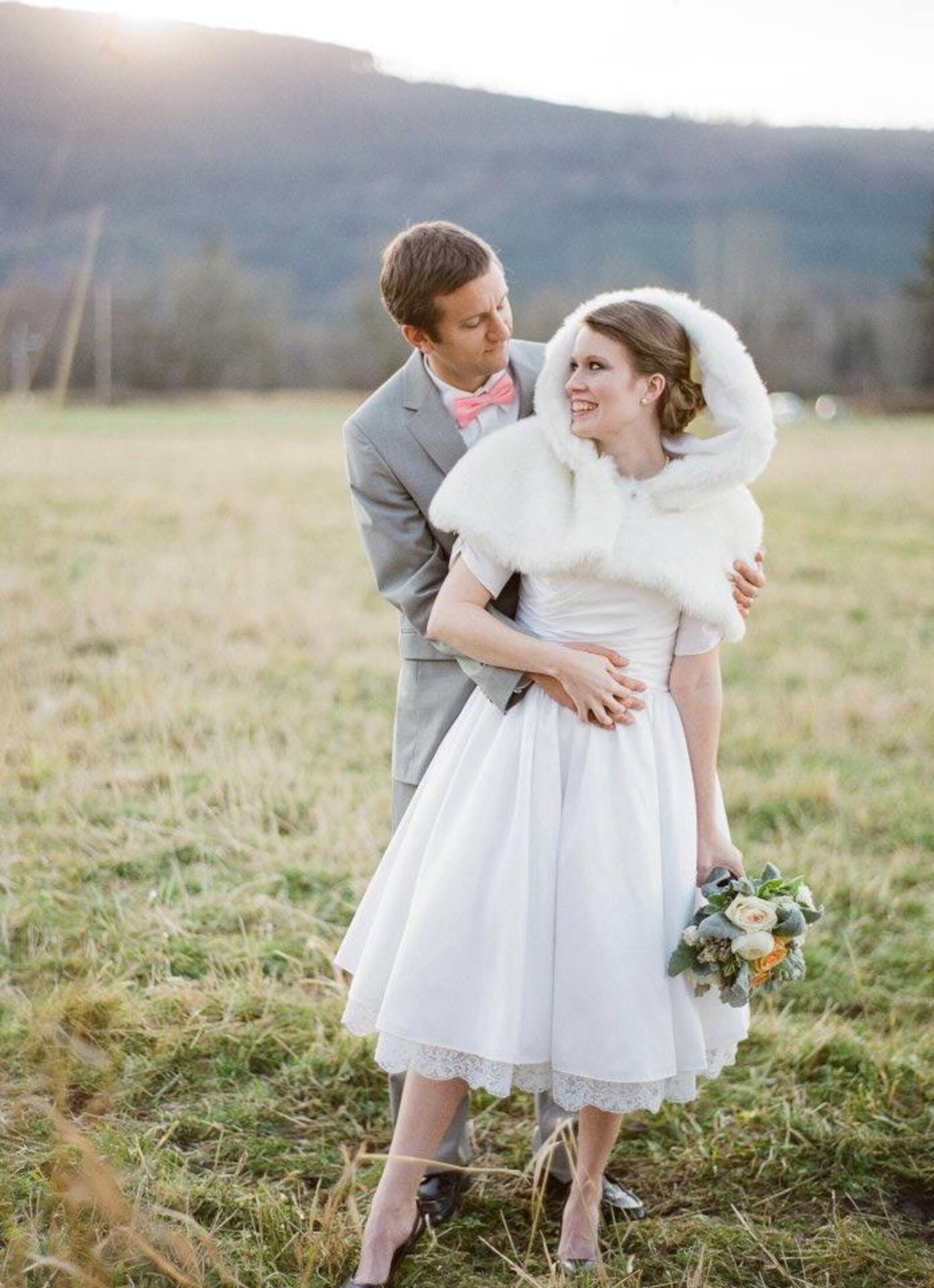 Bridal Mini Cape Short Wedding Cape Wrap Shawl Winter Snow - Etsy