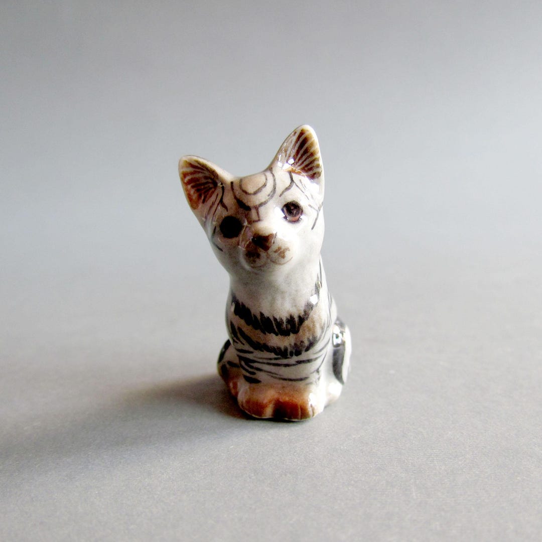 Miniature Tabby Cat Figurine, Tiny Ceramic Kitten Dollhouse Pet, 1:12 ...